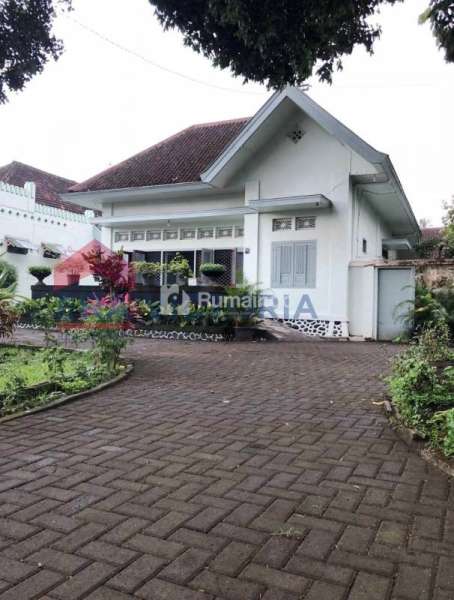 Dijual Rumah layout klasik pinggir jalan provinsi strategis dekat pasar ...